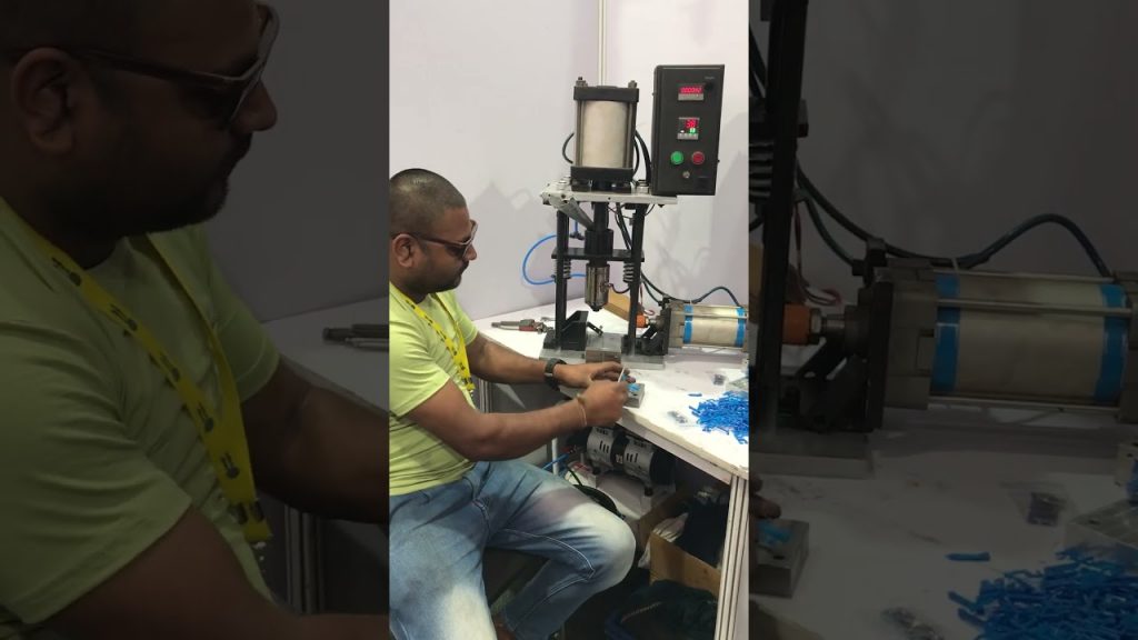 "Pioneering Next-Gen Pneumatic Injection Molding Machine ...