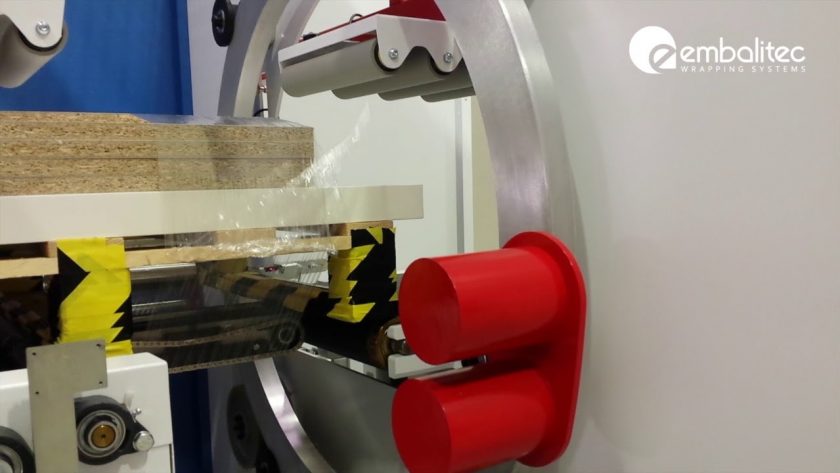 Compact pallet wrapping machine for horizontal packaging. - CUSTOMIZED ...